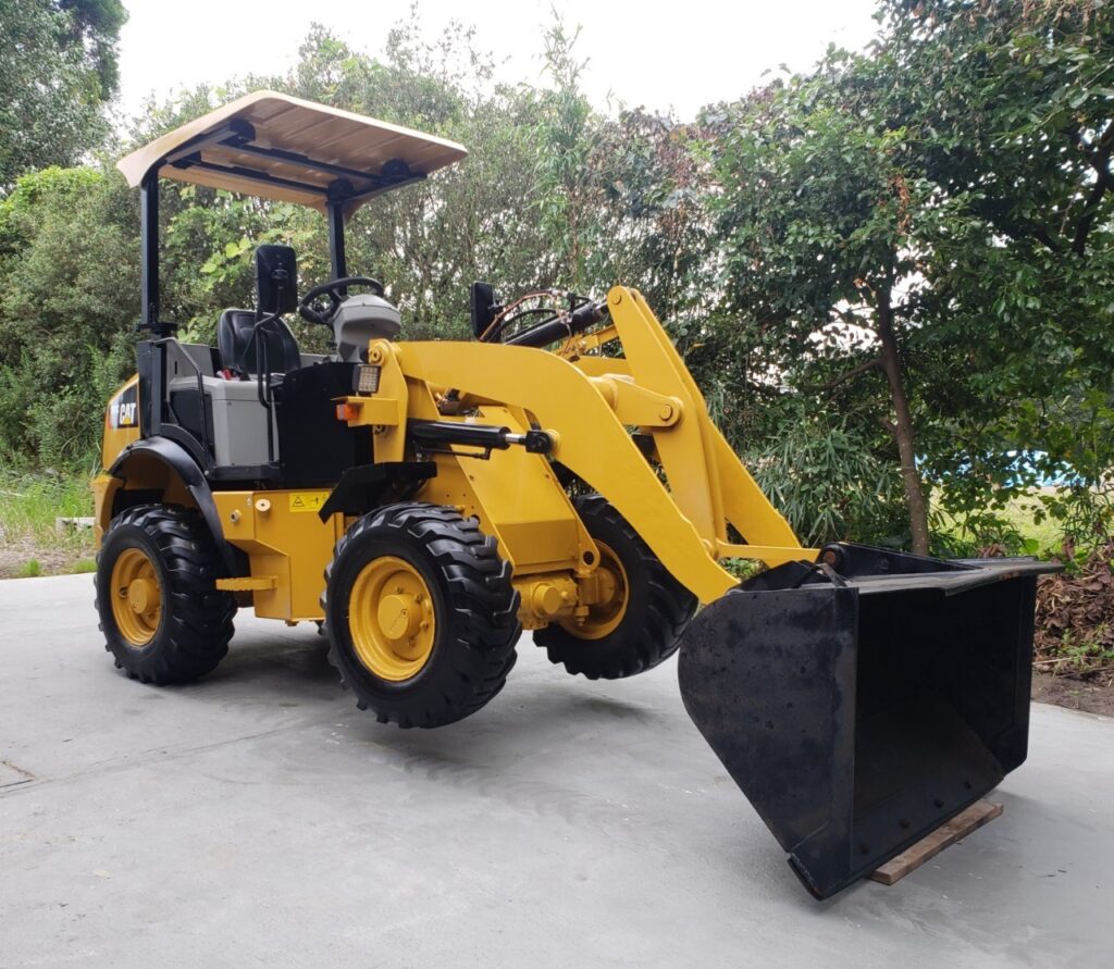 CAT ホイールローダー 901C - 株式会社三郷トレーディング(販売サイト)