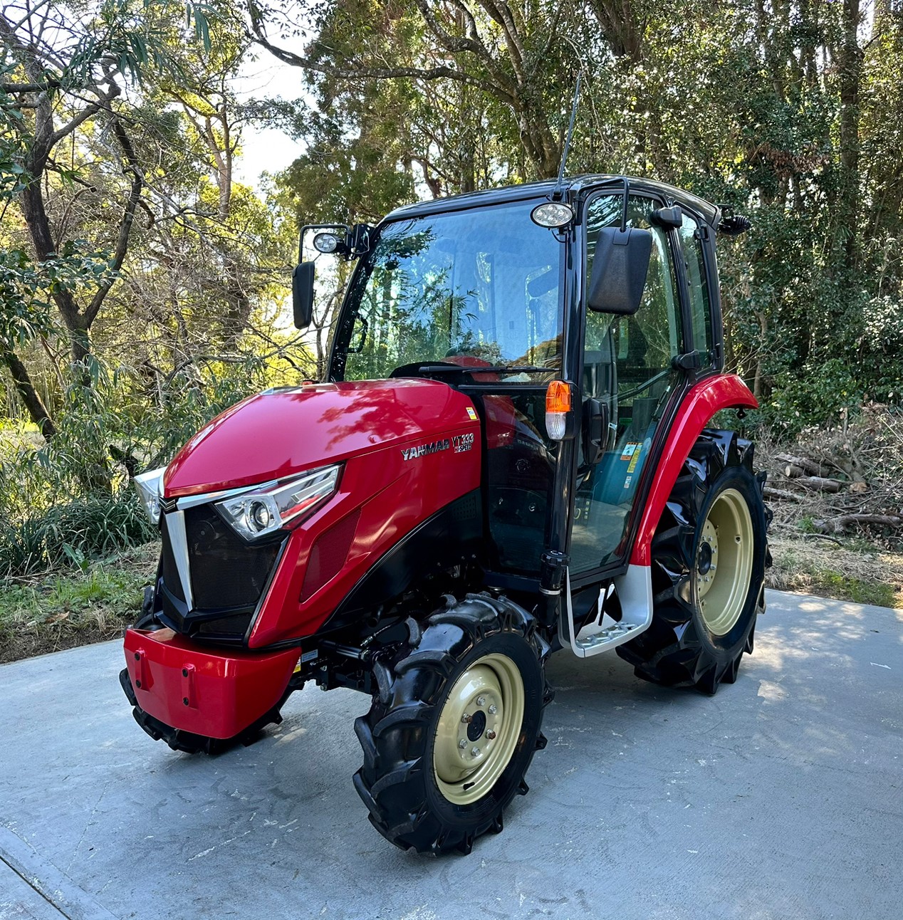 ヤンマートラクターYT333J入荷 - 株式会社三郷トレーディング(販売サイト)